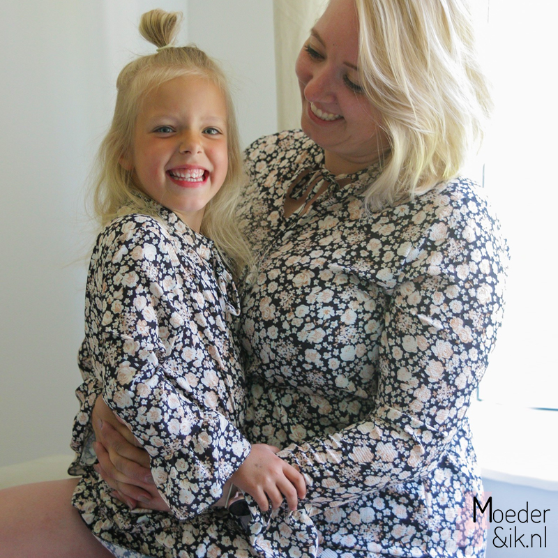Moeder Dochter Bloemen Jurk - Light Pink Rose Print - Moeder&Ik